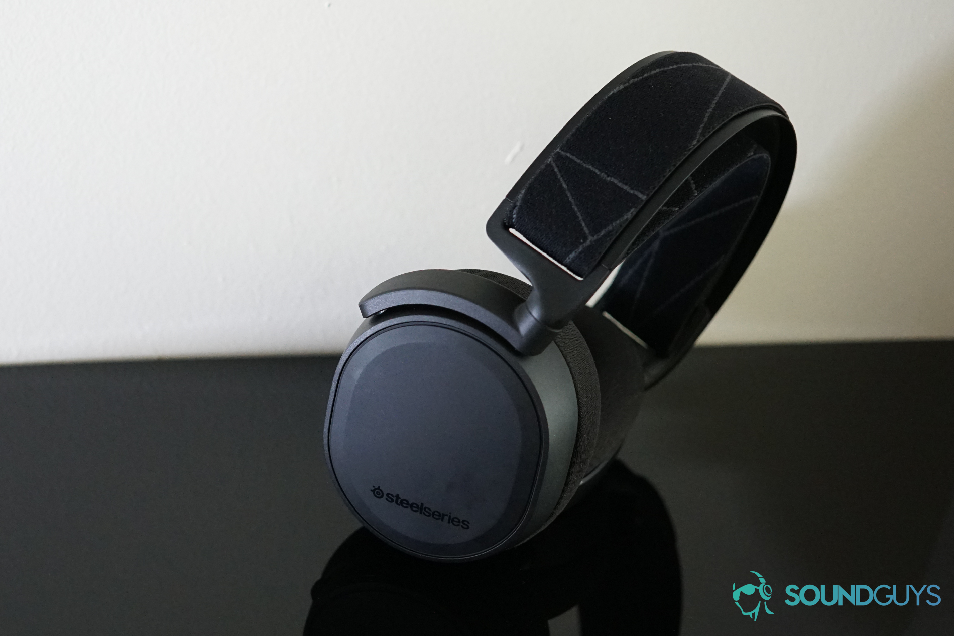 SteelSeries Arctis 7 (2019) Review: Wireless gaming on a budget
