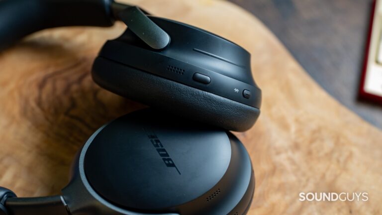 Bose QuietComfort Ultra Headphones vs Apple AirPods Max - SoundGuys