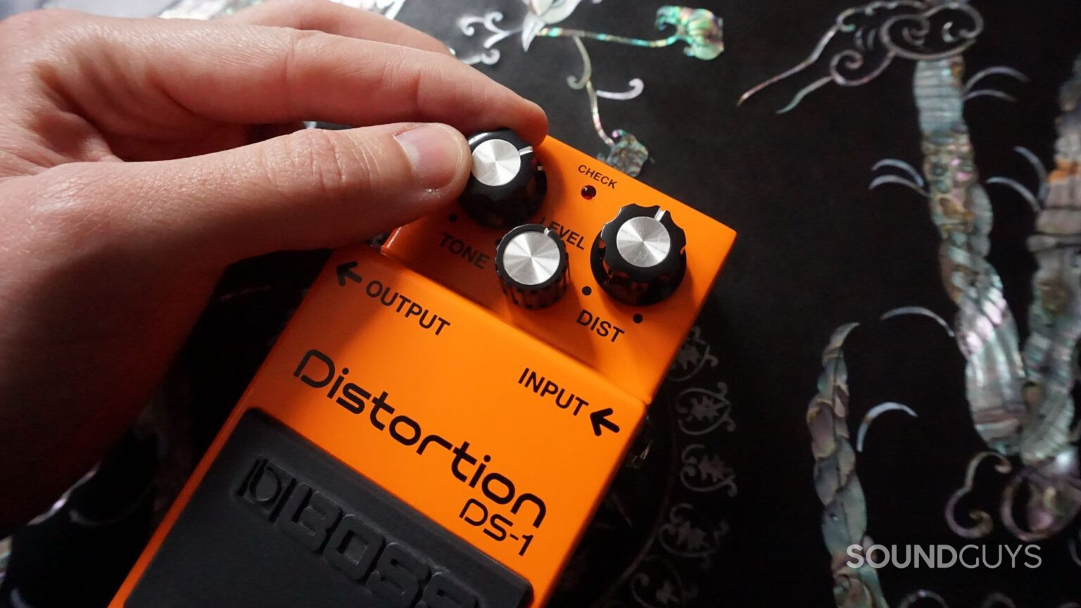 BOSS DS-1 review - SoundGuys
