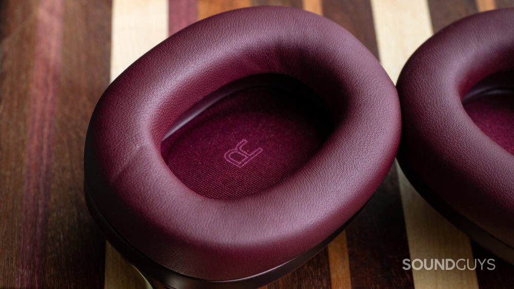 Bowers and Wilkins PX8 review - SoundGuys