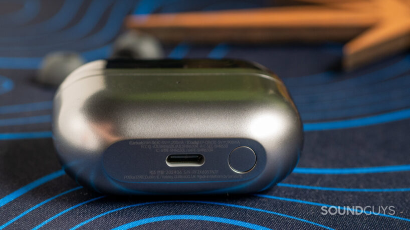 Samsung Galaxy Buds3 Pro vs Bose QuietComfort Ultra Earbuds
