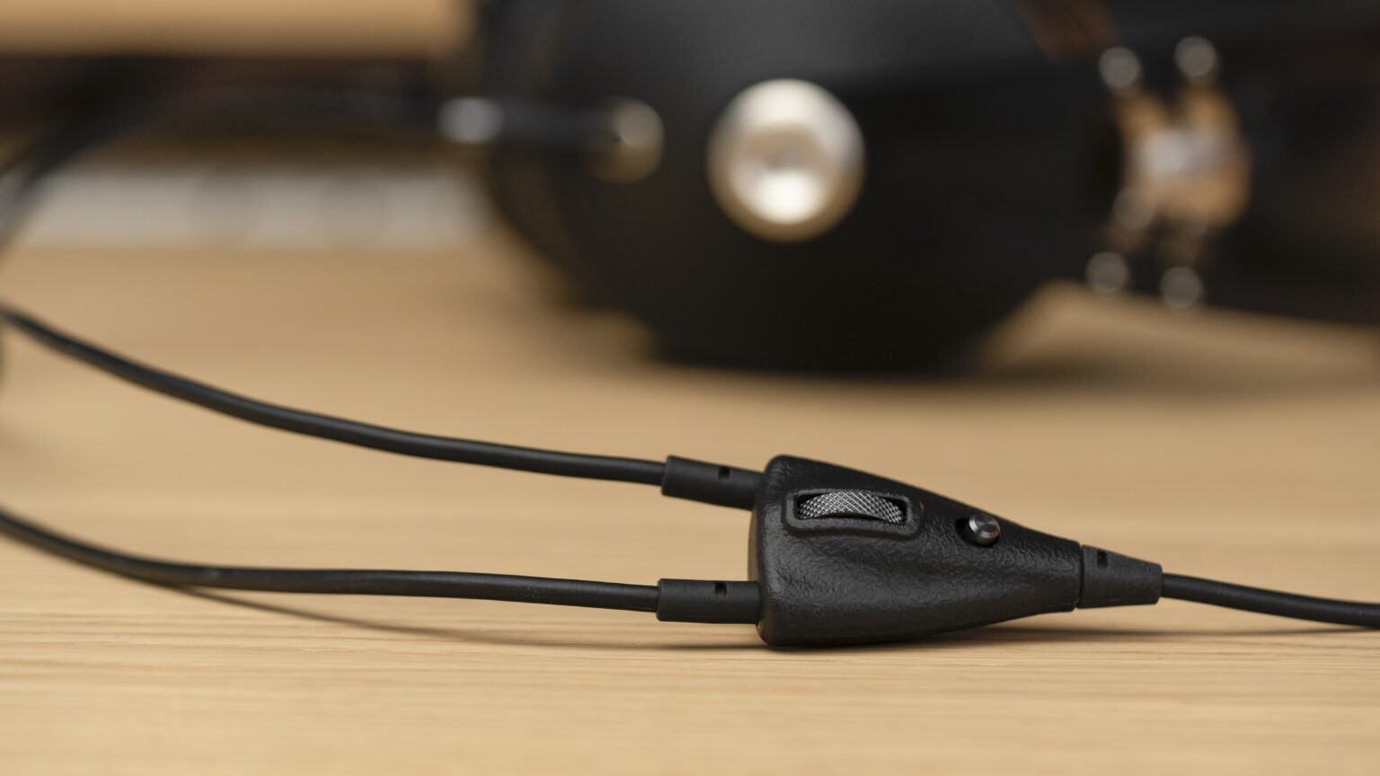 Meze Audio's Boom Mic upgrades audiophile cans for gaming - SoundGuys