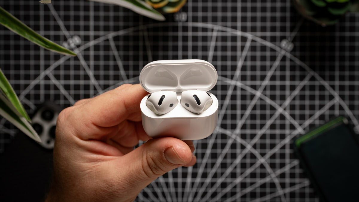 How to fix problems with AirPods 4 - SoundGuys