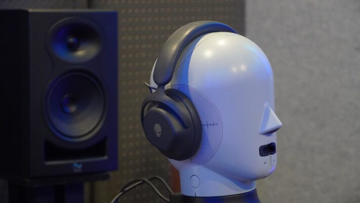 Alienware Pro Wireless review: The best gaming headset under $250 ...