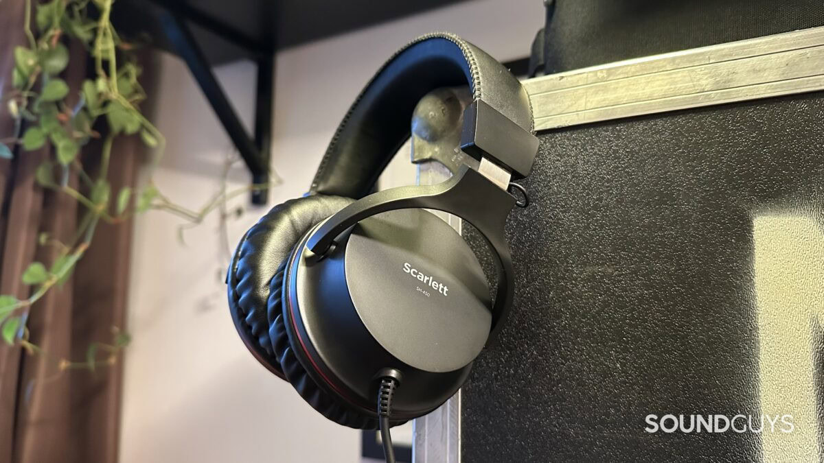 Focusrite Scarlett 2i2 Studio (4th Gen) review - SoundGuys