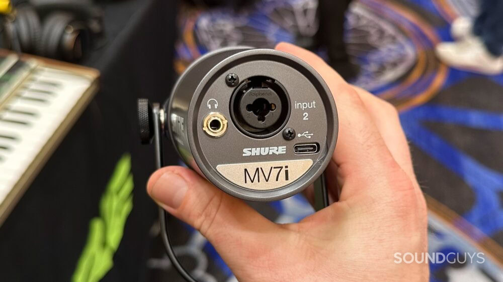 Shure drops new MV7i Smart Microphone and Interface - SoundGuys