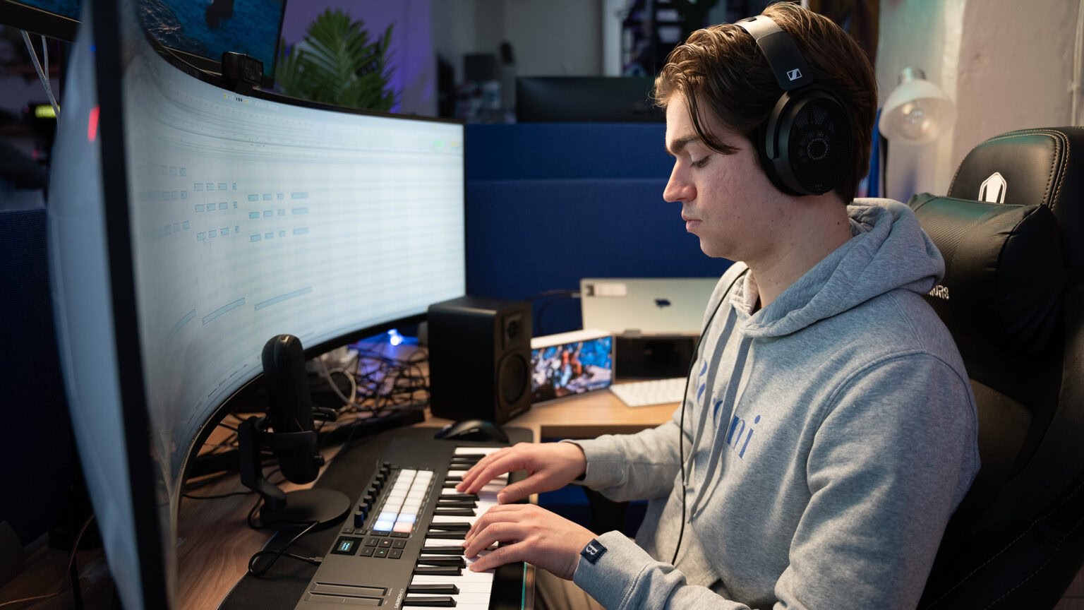Why the Novation Launchkey Mini MK4 is the best MIDI keyboard for new ...