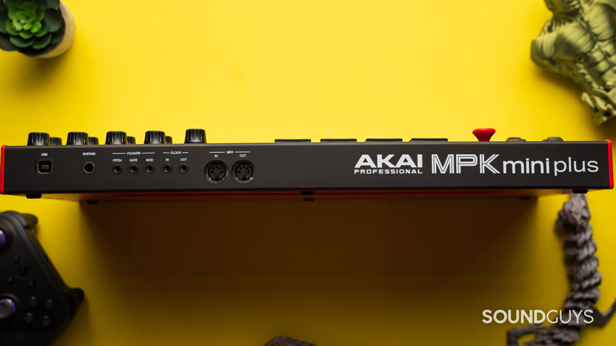 Akai MPK Mini Plus review: Still the best MIDI keyboard? - SoundGuys