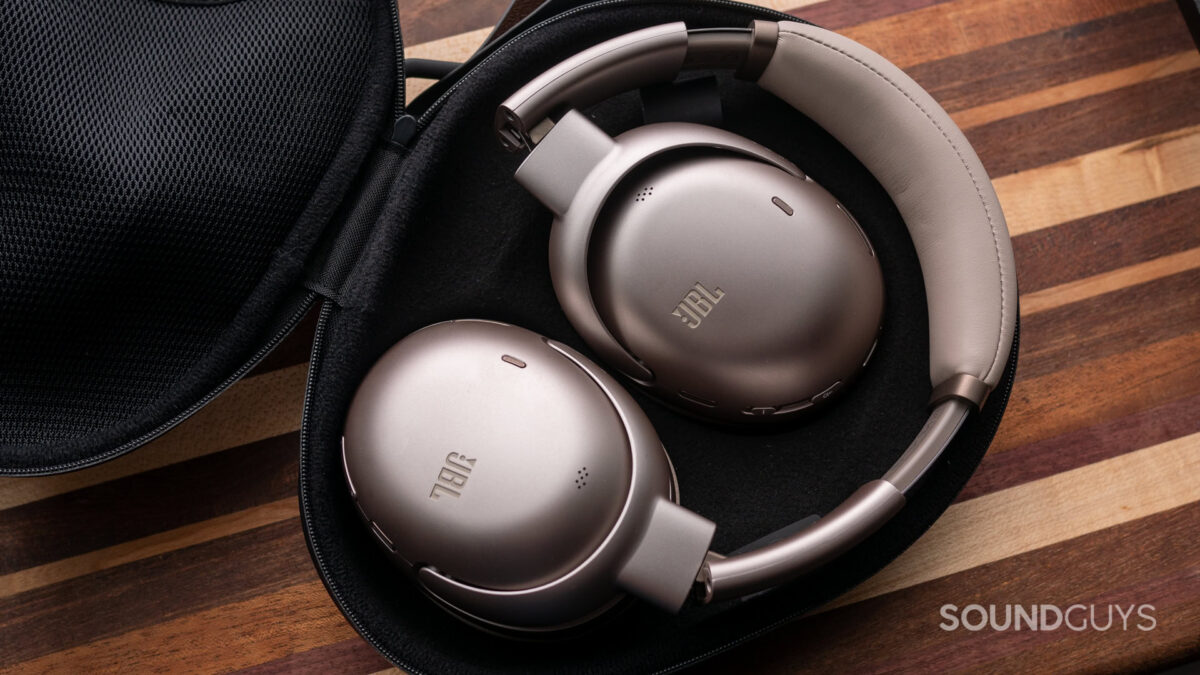 Best noise canceling headphones for airplanes in 2024 - SoundGuys