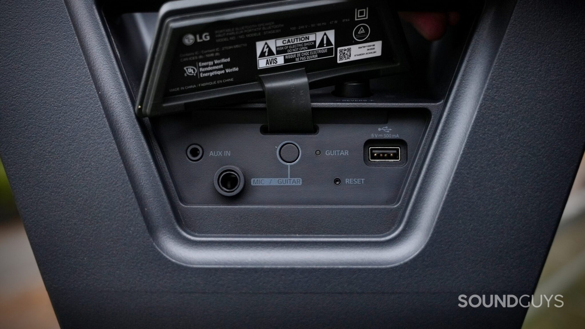 LG xboom Stage 301 review: A fun, grab-and-go party speaker - SoundGuys