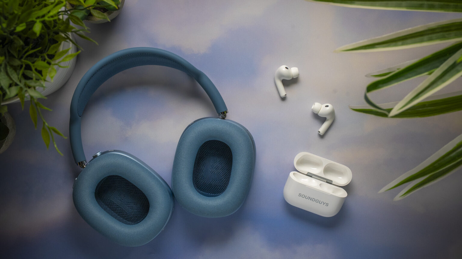 Apple AirPods Max 2 vs AirPods Pro 3: Over-ear headphones or earbuds ...