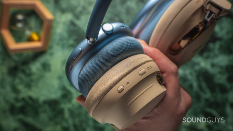 Apple AirPods Max 2 vs Bose QuietComfort Ultra Headphones 2 - SoundGuys